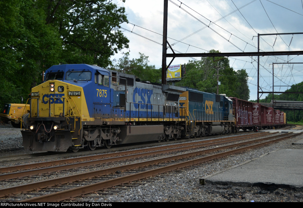 CSX C40-8W 7875 leads Q418-13